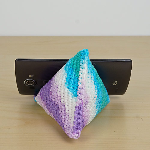 Ravelry: Crochet Phone Stand pattern by June Gilbank