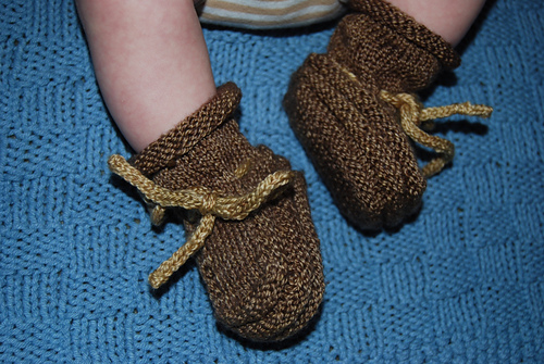 Ravelry: platinumblonde's Q's First Baby Booties