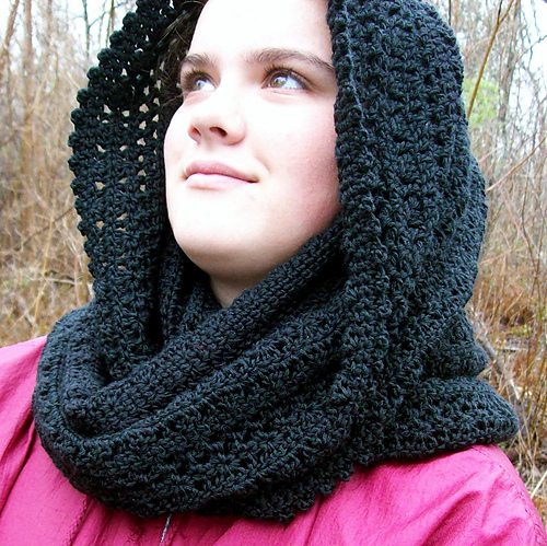 Ravelry: Infinity Scarf or Cowl pattern by Pam Daley