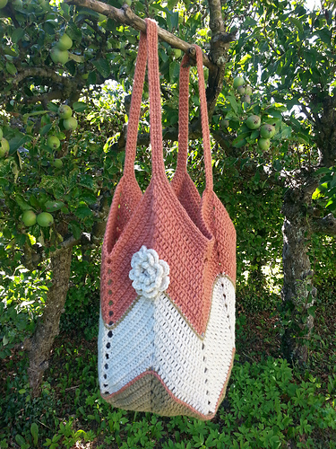 Ravelry: Solid Granny Square Bottom Bag pattern by Crochet with Clare