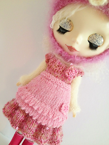Ravelry: Frilly Pinny for Blythe doll pattern by Jane Pierrepont
