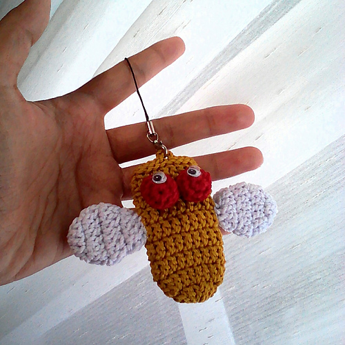 Ravelry: USB pouch fly pattern by Anya Memouse