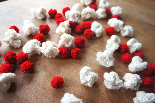 Ravelry: Popcorn and Cranberry garland pattern by Cheryl Patzer