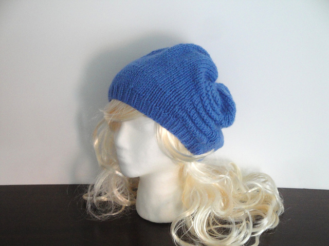 Ravelry: Scrunch Slouch Hat pattern by Emily Johannes