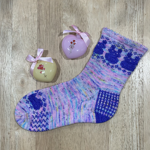 Ravelry: Make a PEEP Socks pattern by Jessica Pelon