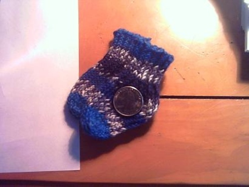 Ravelry: Hunter's Itty-Bitty Baby Socks pattern by punkhippiemom