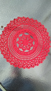 Ravelry: pretty in red shell doily pattern by Miranda DeWitt