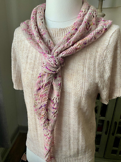 Ravelry: Little Flowers Scarf pattern by Ester Puente