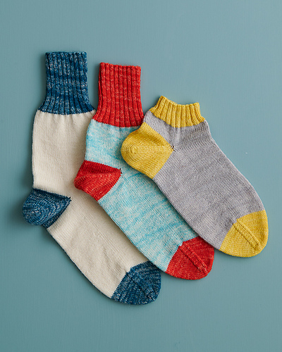 Ravelry: Easy Heel Colorblock Socks in Fine Print pattern by Purl Soho