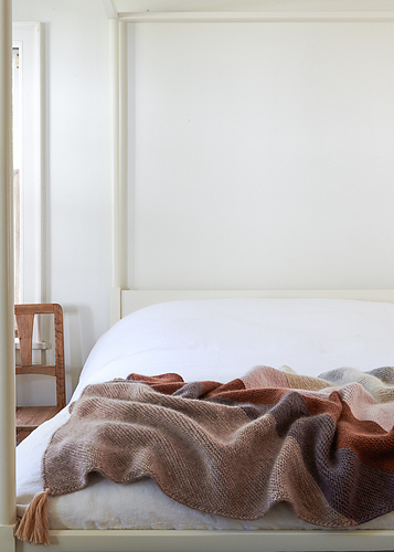 Ravelry: Rectangular Colorblock Bias Blanket pattern by Purl Soho