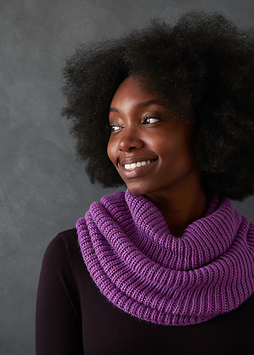 Ravelry: Soft + Cushy Cowl pattern by Purl Soho