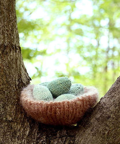 Sparrow's Nest | HoneyBee