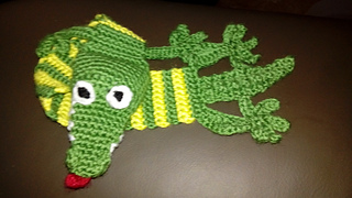 Ravelry: Crocodile bookmark pattern by Kaye Bird