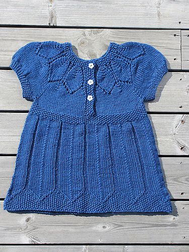 Ravelry: Elsie's Petal Dress pattern by Kate Strikker