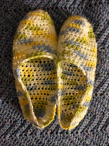 Ravelry: Easy Lady Slippers pattern by Julie Trepanier