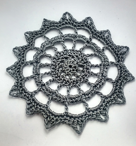 Ravelry: Sunny Doily pattern by Sophia yoon