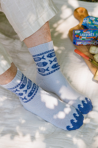 Ravelry: Sardinella Socks pattern by Stephanie Maz