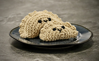 Ravelry: Pierogi pattern by Rachel Wisneski