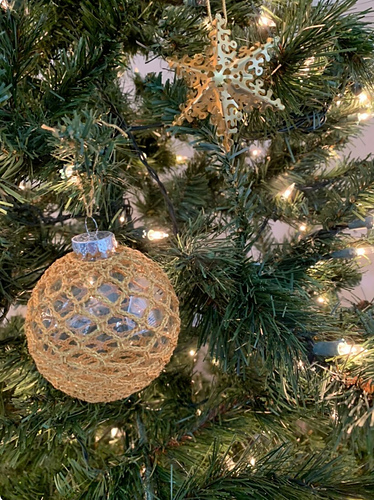 Ravelry: Heirloom Christmas Ornament pattern by Rachel Pyle