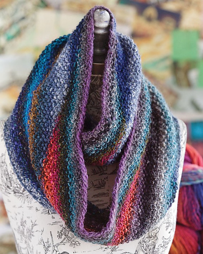 Ravelry: Color-Shift Cowl pattern by Rachel Maurer
