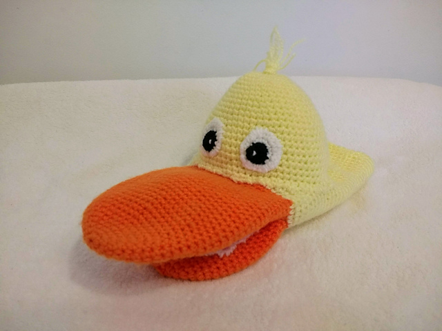 Ravelry: Quacky, the Duck, hand puppet pattern by Jorgelina Oddi