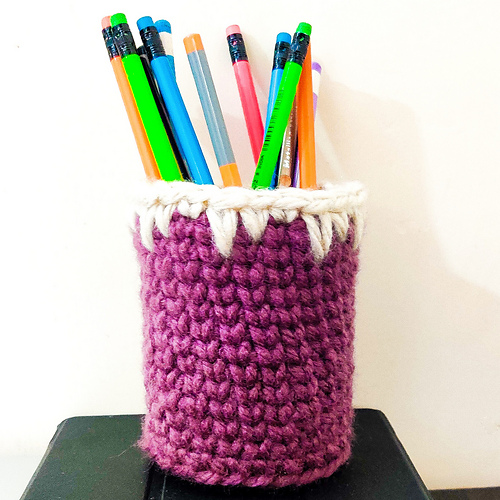 Ravelry: DIY Pen Pencil Holder pattern by Rajeshwari Singh