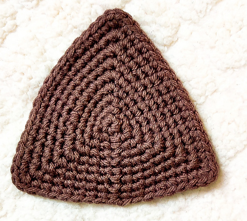 Ravelry: Solid Triangle pattern by Rajeshwari Singh