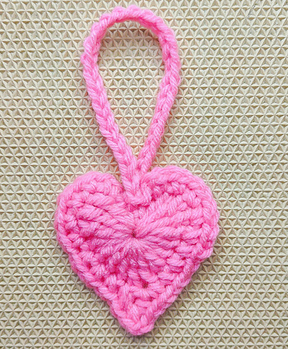 Ravelry: Quick Heart Charm pattern by Rajeshwari Singh