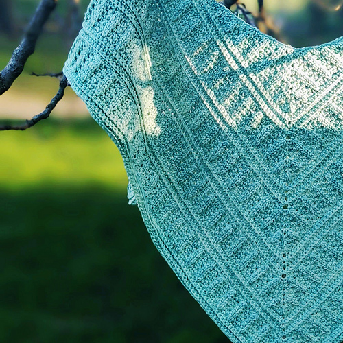 Ravelry: Library Wrap pattern by Elena Fedotova