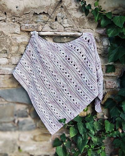Ravelry: Morning Mist pattern by Elena Fedotova