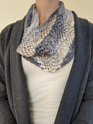 Ravelry: Mamacita's Cowl pattern by Rebecca Podgorski
