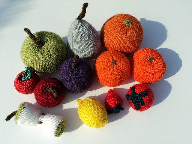 Ravelry: re-enganchada's Knitted Fruit and Veg Basket