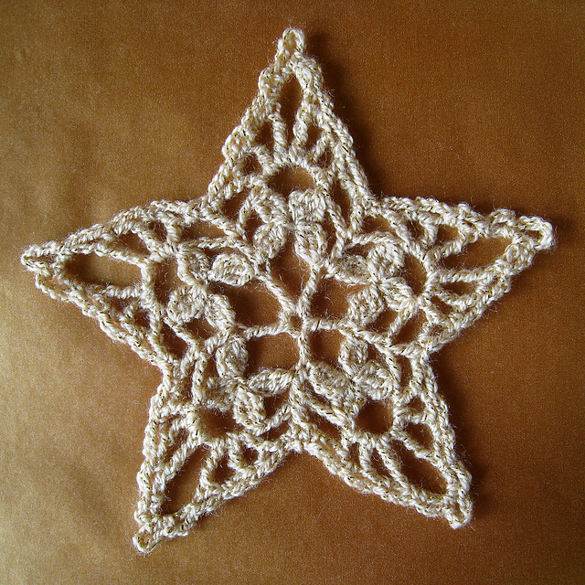 Ravelry: Snowflake #36 pattern by Anne Halliday