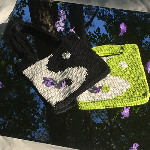 Ravelry: Yin Yang Bag pattern by Ella Hou