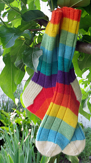 Ravelry: redpepperquilts' Rainbow Socks