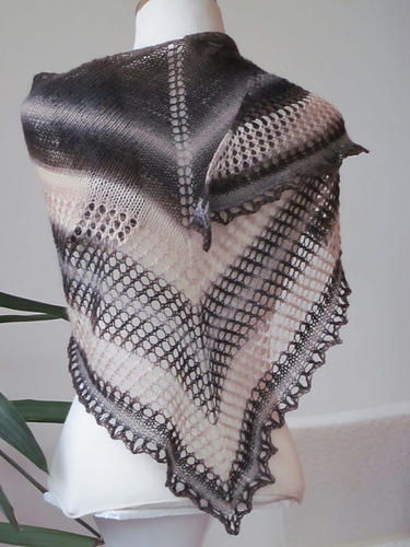 Ravelry: Tuch "Crazy Chicken" pattern by edith filzhof