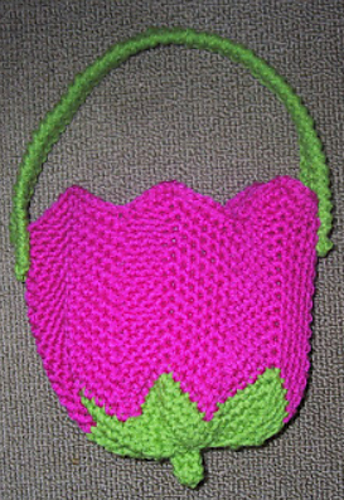 Ravelry: Tulip Bag pattern by Suzetta Williams