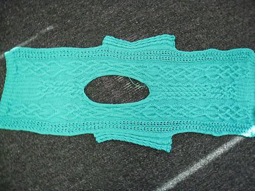 Ravelry: embrace pattern by Marion Crivelli