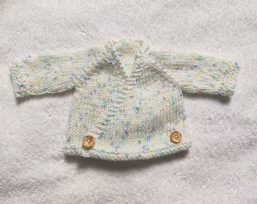 Ravelry: Crossover Baby Cardigan pattern by marianna mel
