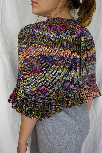 Ravelry: Finch Ruffle Shawl pattern by Robin J. Edmundson