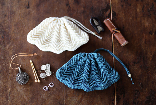 Ravelry: Seashell Pouch pattern by Ronique (Reiko Fukushima)
