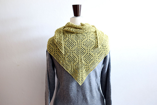 Ravelry: Two Variations of Filet Crochet Shawls pattern by Ronique (Reiko Fukushima)