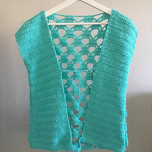 Ravelry: Summer Breezy Top pattern by Elisabeth Desamour