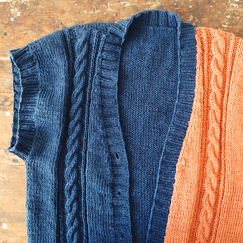 Ravelry: S.Cable pattern Gilet pattern by Yoko Hatta (風工房)