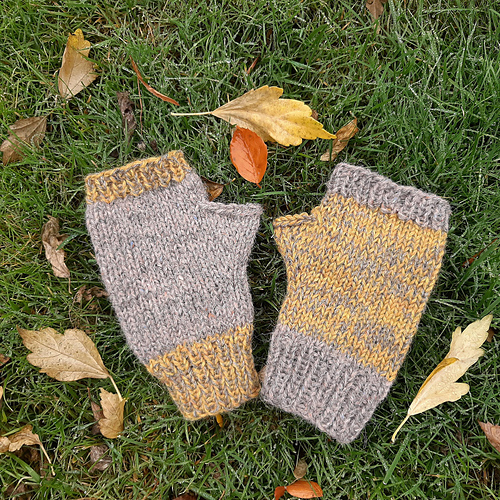 Ravelry: Thumbless-Fingerless pattern by Karli Whitmore