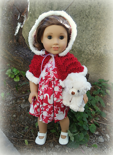 Ravelry: Cape for Dolls pattern by Jacqueline Gibb
