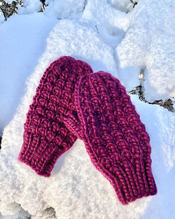 Ravelry: Gala Mittens pattern by Cate Savard