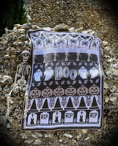 Ravelry: Boo! Halloween Mosaic pattern by Rosina Plane