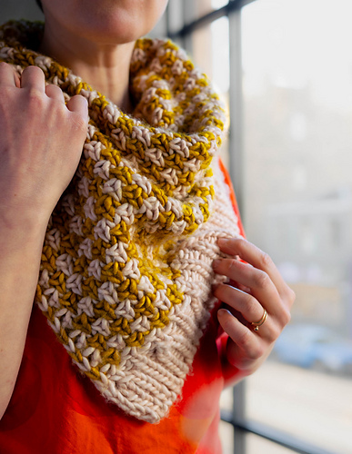 Ravelry: Halftone Cowl pattern by Ysolda Teague