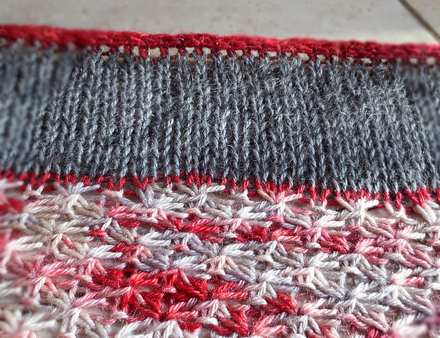 Ravelry: rubis63's Etoile rouge 2015#3